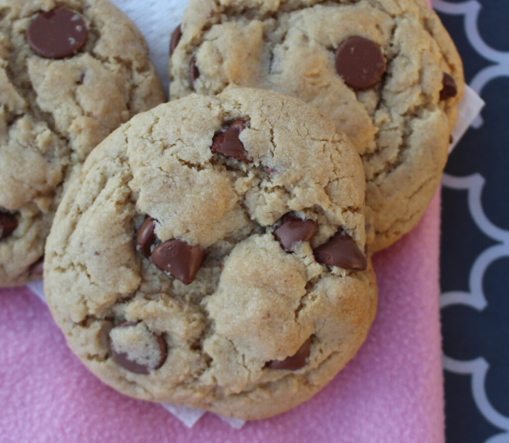 Crumbl Chocolate Chip Cookie Recipe + Baked Cookie
